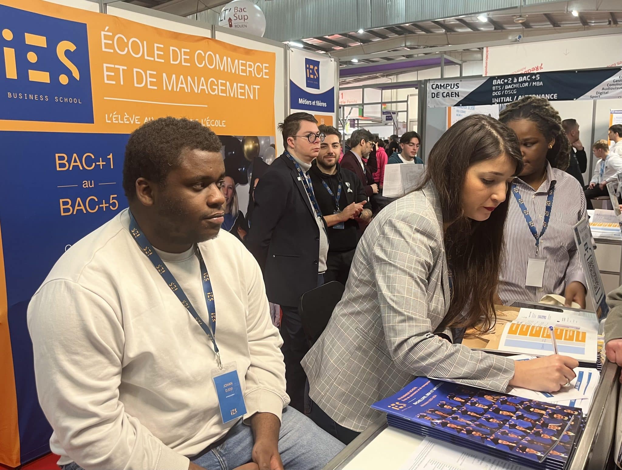 L'IES s'affiche au salon de L'Etudiant à Rouen - IES - Business School