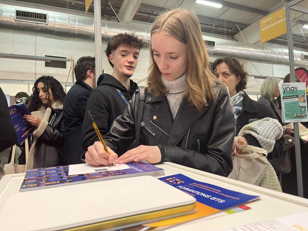 L'IES conseille, oriente et recrute au Salon de l'alternance de Rouen ...